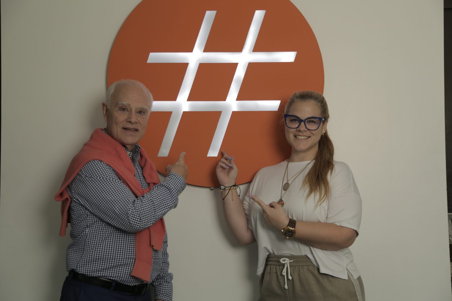 “Los Caballos del Buen Humor” trae un grupo de comediantes “locos” para ...